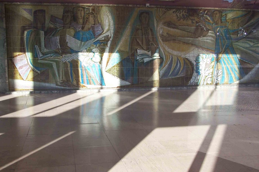 Querubim Lapa. Um anjo a espalhar arte pelas ruas - que bicho te mordeu